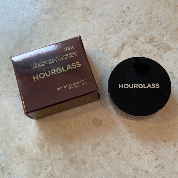 Hourglass | Makeup | Hourglass Veil Translucent Setting Powder | Poshmark